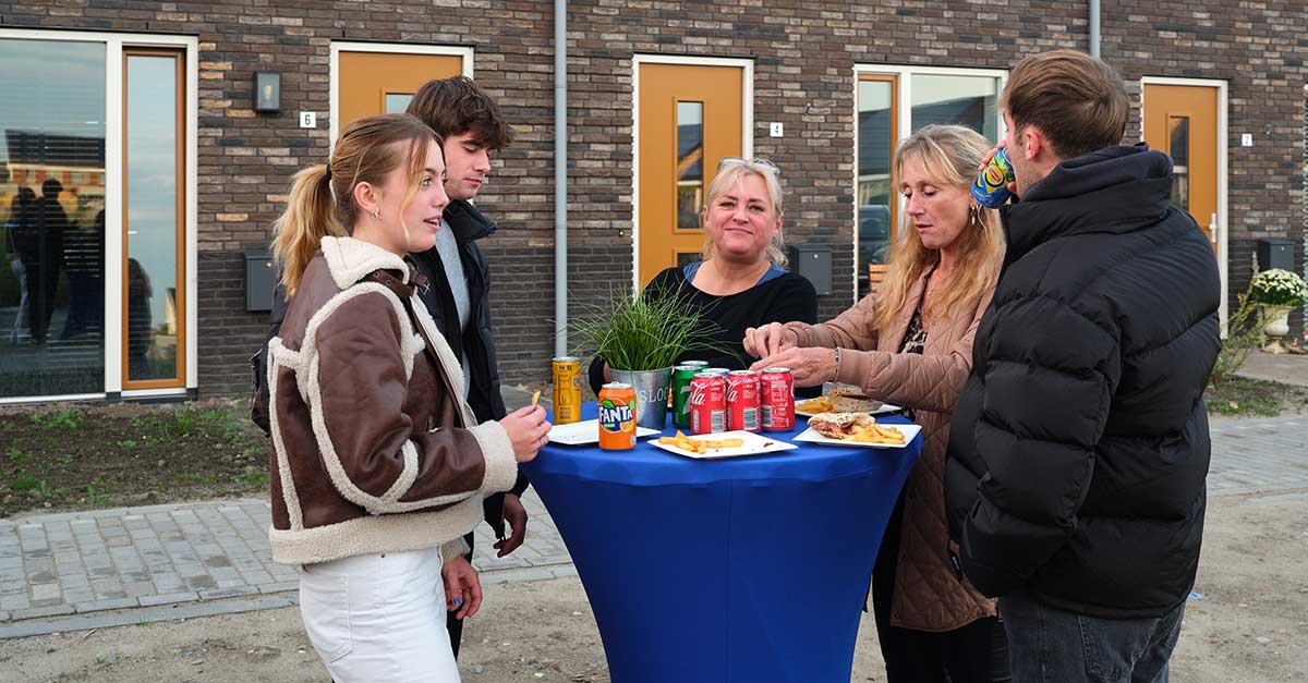 Feestelijke afronding 10 woningen Het Palet - De DronterReporter